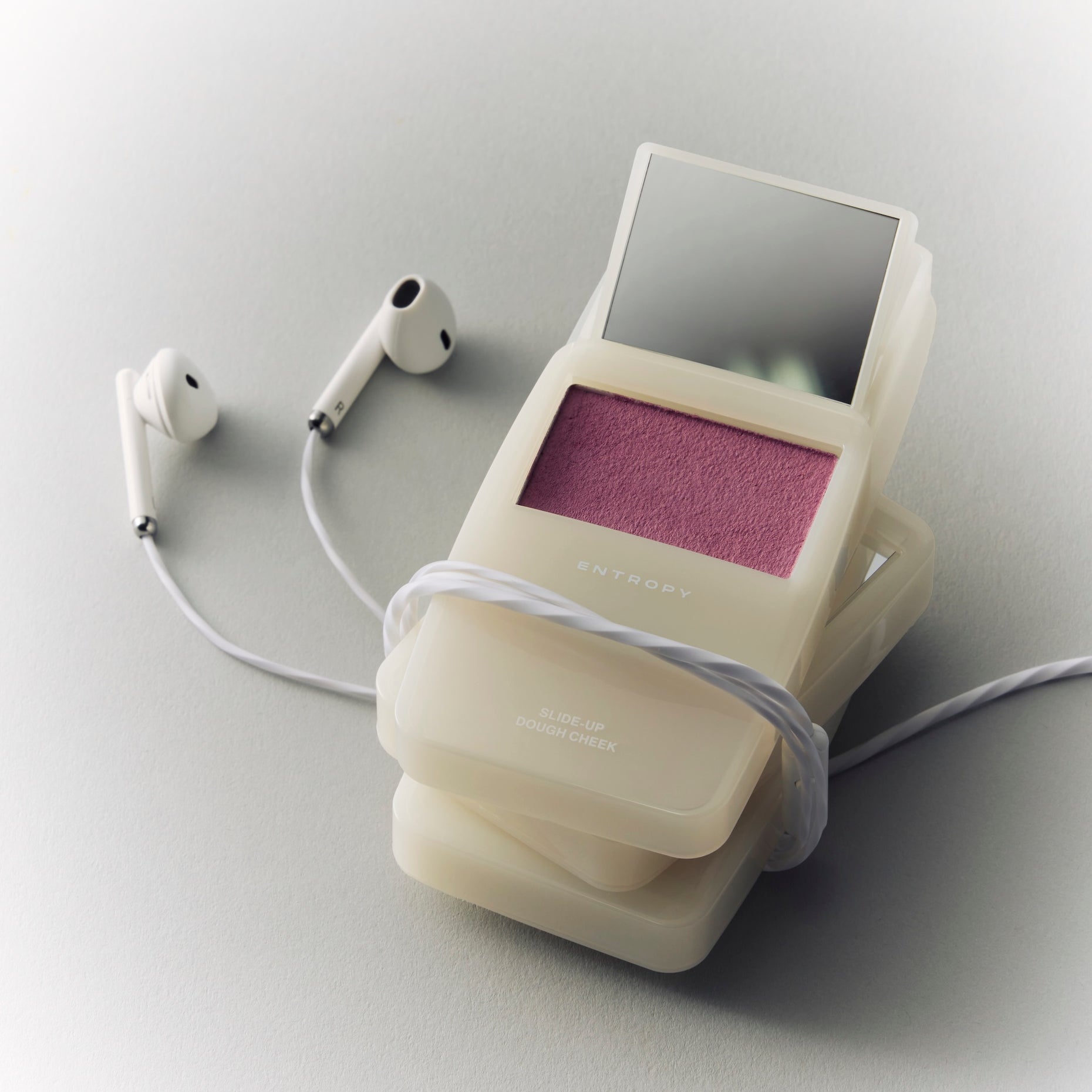 Slide Up Dough Cheek – entropymakeup